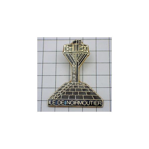 背景の１マスは５mmです。当店のピンバッジ はヴィンテージのレアな限定ピンバッジ です。それぞれのピンズの裏側の針には、新品の留め具をセットしてお送りします。新品の留め具代はピンズの商品代に含まれております。