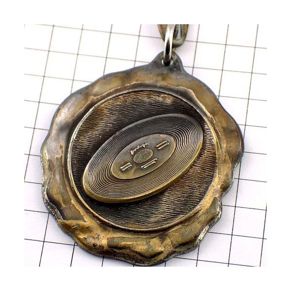 背景の１マスは５mmです。当店のキーホルダー はヴィンテージのレアな限定キーホルダー です。