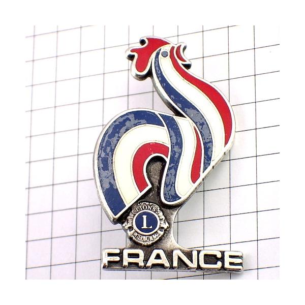 背景の１マスは５mmです。当店のブローチはヴィンテージのレアな限定ブローチです。