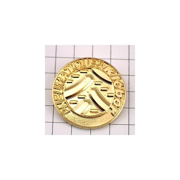 背景の１マスは５mmです。当店のピンバッジ はヴィンテージのレアな限定ピンバッジ です。それぞれのピンズの裏側の針には、新品の留め具をセットしてお送りします。新品の留め具代はピンズの商品代に含まれております。