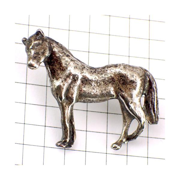 背景の１マスは５mmです。当店のピンバッジ はヴィンテージのレアな限定ピンバッジ です。それぞれのピンズの裏側の針には、新品の留め具をセットしてお送りします。新品の留め具代はピンズの商品代に含まれております。