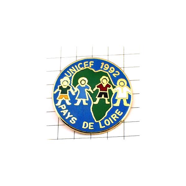 背景の１マスは５mmです。当店のピンバッジ はヴィンテージのレアな限定ピンバッジ です。それぞれのピンズの裏側の針には、新品の留め具をセットしてお送りします。新品の留め具代はピンズの商品代に含まれております。