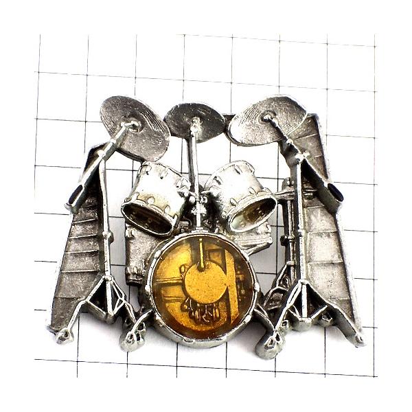 背景の１マスは５mmです。当店のピンバッジ はヴィンテージのレアな限定ピンバッジ です。それぞれのピンズの裏側の針には、新品の留め具をセットしてお送りします。新品の留め具代はピンズの商品代に含まれております。「&amp;#169;FUTUR...