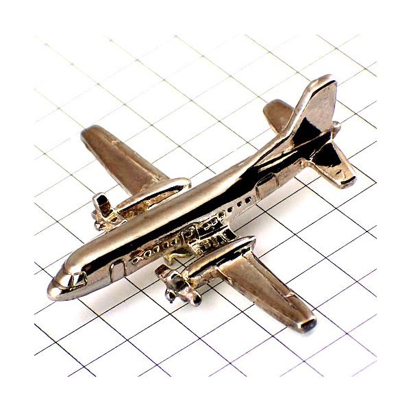 背景の１マスは５mmです。当店のピンバッジ はヴィンテージのレアな限定ピンバッジ です。それぞれのピンズの裏側の針には、新品の留め具をセットしてお送りします。新品の留め具代はピンズの商品代に含まれております。