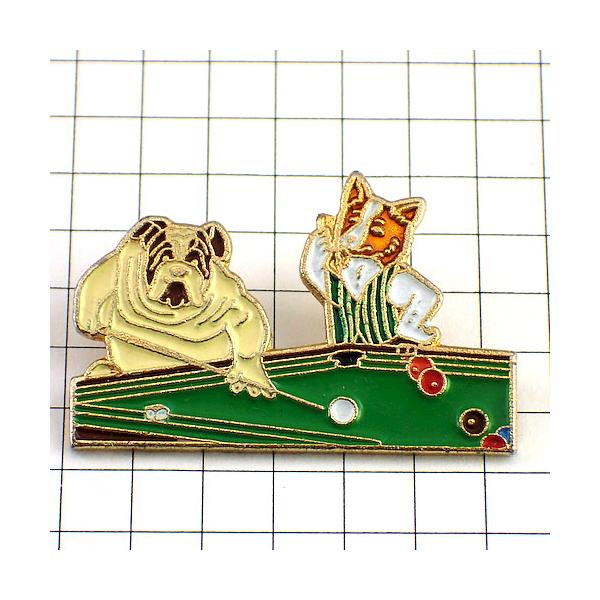 背景の１マスは５mmです。当店のピンバッジ はヴィンテージのレアな限定ピンバッジ です。それぞれのピンズの裏側の針には、新品の留め具をセットしてお送りします。新品の留め具代はピンズの商品代に含まれております。裏に針が二本ついています。