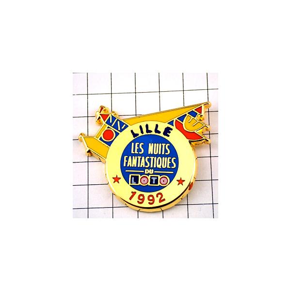 背景の１マスは５mmです。当店のピンバッジ はヴィンテージのレアな限定ピンバッジ です。それぞれのピンズの裏側の針には、新品の留め具をセットしてお送りします。新品の留め具代はピンズの商品代に含まれております。