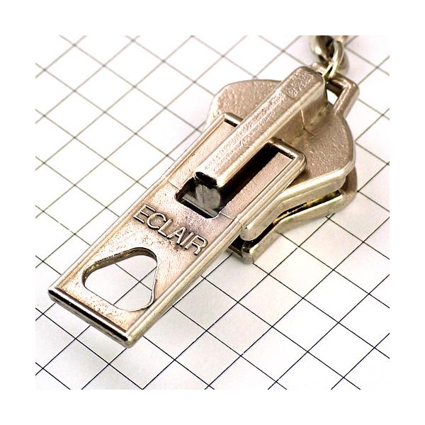 背景の１マスは５mmです。当店のキーホルダー はヴィンテージのレアな限定キーホルダー です。