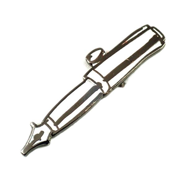 背景の１マスは５mmです。当店のピンバッジ はヴィンテージのレアな限定ピンバッジ です。それぞれのピンズの裏側の針には、新品の留め具をセットしてお送りします。新品の留め具代はピンズの商品代に含まれております。