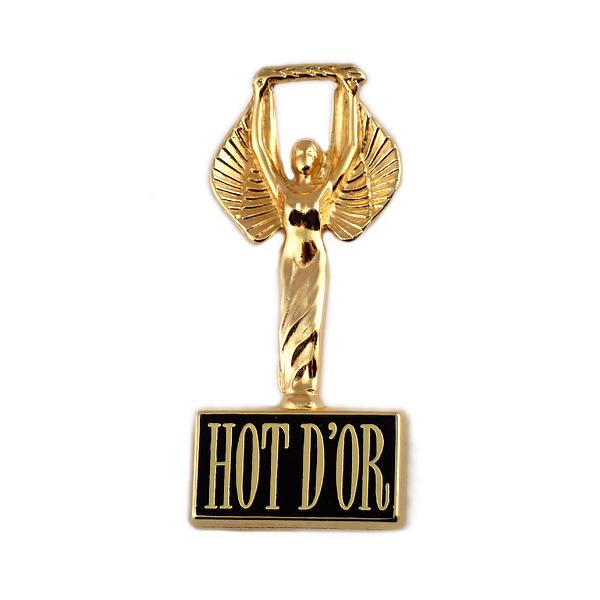 背景の１マスは５mmです。当店のピンバッジ はヴィンテージのレアな限定ピンバッジ です。それぞれのピンズの裏側の針には、新品の留め具をセットしてお送りします。新品の留め具代はピンズの商品代に含まれております。このウィキペディアのサイトも参考に！→