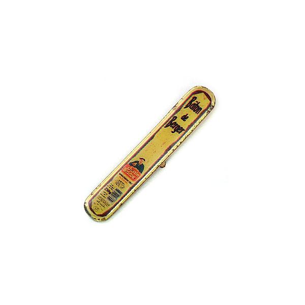 背景の１マスは５mmです。当店のピンバッジ はヴィンテージのレアな限定ピンバッジ です。それぞれのピンズの裏側の針には、新品の留め具をセットしてお送りします。新品の留め具代はピンズの商品代に含まれております。