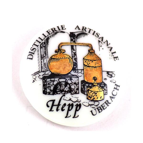 背景の１マスは５mmです。当店のピンバッジ はヴィンテージのレアな限定ピンバッジ です。それぞれのピンズの裏側の針には、新品の留め具をセットしてお送りします。新品の留め具代はピンズの商品代に含まれております。