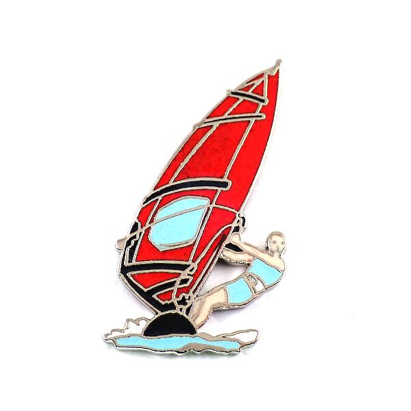 背景の１マスは５mmです。当店のピンバッジ はヴィンテージのレアな限定ピンバッジ です。それぞれのピンズの裏側の針には、新品の留め具をセットしてお送りします。新品の留め具代はピンズの商品代に含まれております。