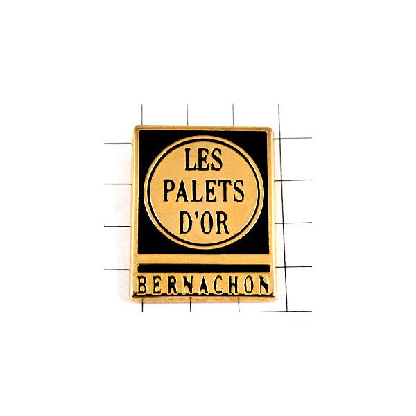 背景の１マスは５mmです。当店のピンバッジ はヴィンテージのレアな限定ピンバッジ です。それぞれのピンズの裏側の針には、新品の留め具をセットしてお送りします。新品の留め具代はピンズの商品代に含まれております。