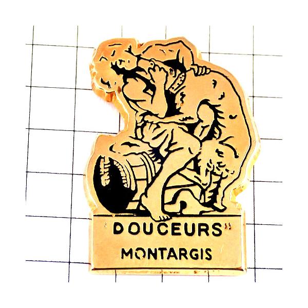 背景の１マスは５mmです。当店のピンバッジ はヴィンテージのレアな限定ピンバッジ です。それぞれのピンズの裏側の針には、新品の留め具をセットしてお送りします。新品の留め具代はピンズの商品代に含まれております。