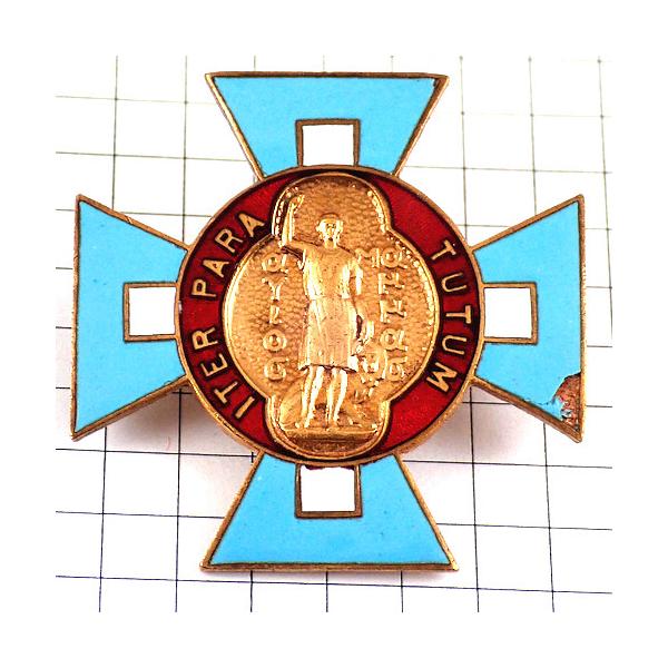 背景の１マスは５mmです。当店のブローチはヴィンテージのレアな限定ブローチです。