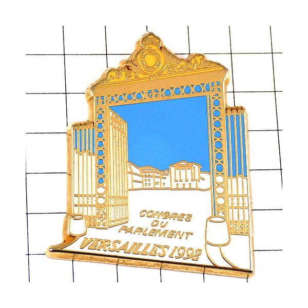 背景の１マスは５mmです。当店のピンバッジ はヴィンテージのレアな限定ピンバッジ です。それぞれのピンズの裏側の針には、新品の留め具をセットしてお送りします。新品の留め具代はピンズの商品代に含まれております。