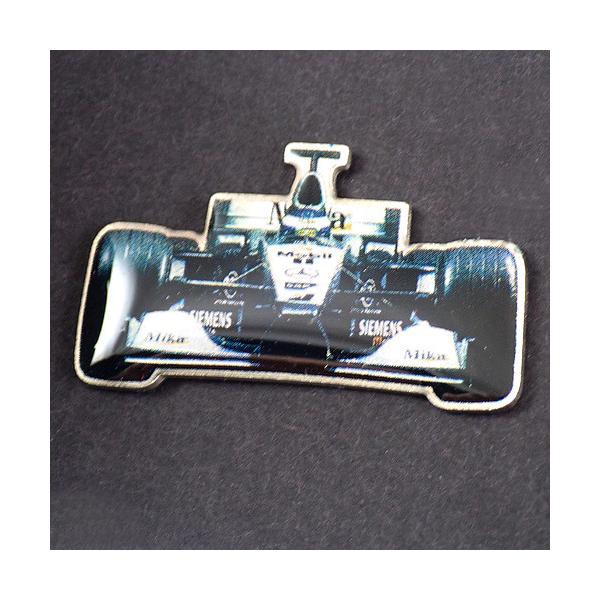 背景の１マスは５mmです。当店のピンバッジ はヴィンテージのレアな限定ピンバッジ です。それぞれのピンズの裏側の針には、新品の留め具をセットしてお送りします。新品の留め具代はピンズの商品代に含まれております。