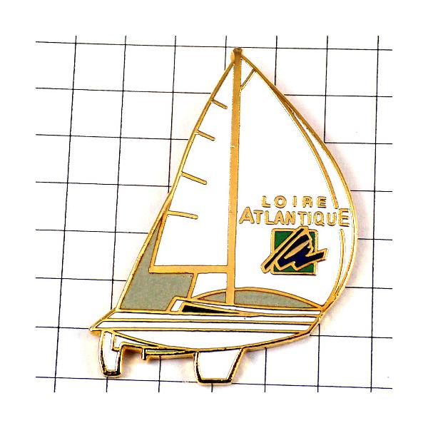 背景の１マスは５mmです。当店のピンバッジ はヴィンテージのレアな限定ピンバッジ です。それぞれのピンズの裏側の針には、新品の留め具をセットしてお送りします。新品の留め具代はピンズの商品代に含まれております。