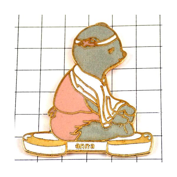 背景の１マスは５mmです。当店のピンバッジ はヴィンテージのレアな限定ピンバッジ です。それぞれのピンズの裏側の針には、新品の留め具をセットしてお送りします。新品の留め具代はピンズの商品代に含まれております。