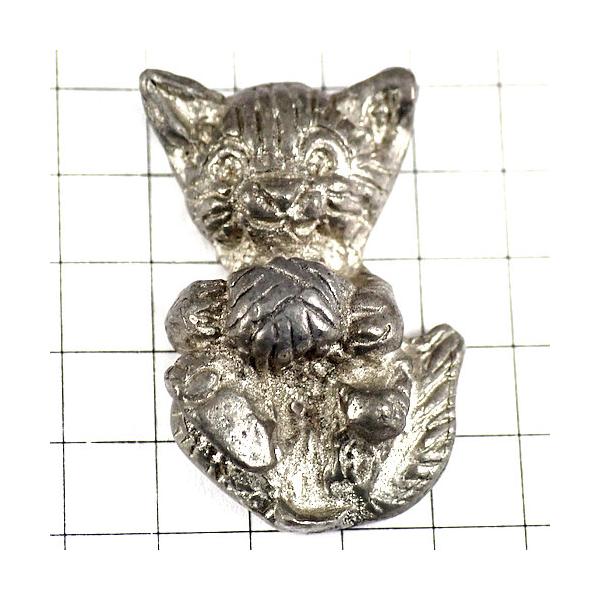 背景の１マスは５mmです。当店のピンバッジ はヴィンテージのレアな限定ピンバッジ です。それぞれのピンズの裏側の針には、新品の留め具をセットしてお送りします。新品の留め具代はピンズの商品代に含まれております。