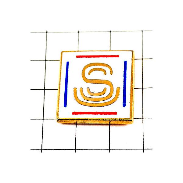 背景の１マスは５mmです。当店のピンバッジ はヴィンテージのレアな限定ピンバッジ です。それぞれのピンズの裏側の針には、新品の留め具をセットしてお送りします。新品の留め具代はピンズの商品代に含まれております。「SENAT」と裏にかかれています。