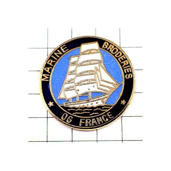 背景の１マスは５mmです。当店のピンバッジ はヴィンテージのレアな限定ピンバッジ です。それぞれのピンズの裏側の針には、新品の留め具をセットしてお送りします。新品の留め具代はピンズの商品代に含まれております。