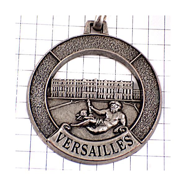 背景の１マスは５mmです。当店のキーホルダー はヴィンテージのレアな限定キーホルダー です。