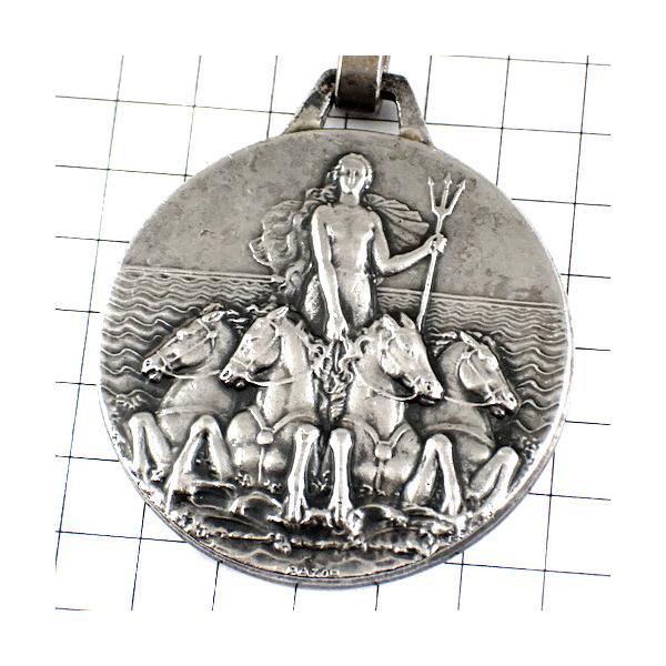 背景の１マスは５mmです。当店のキーホルダー はヴィンテージのレアな限定キーホルダー です。