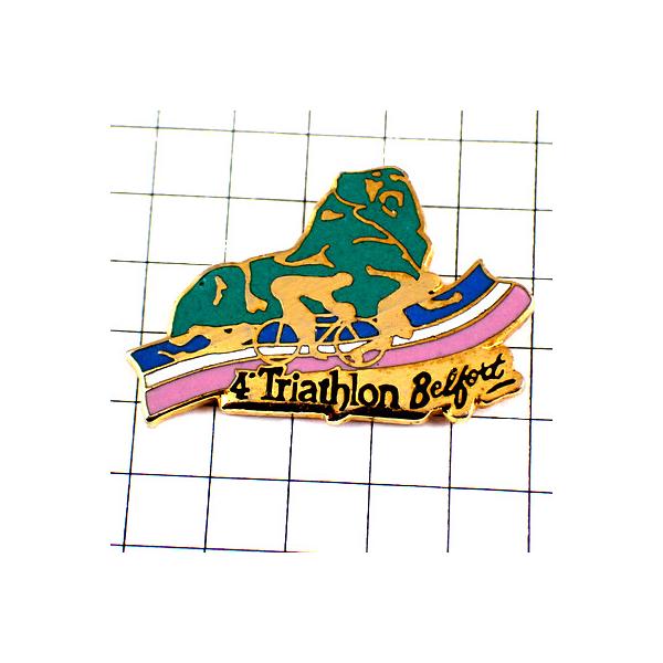 背景の１マスは５mmです。当店のピンバッジ はヴィンテージのレアな限定ピンバッジ です。それぞれのピンズの裏側の針には、新品の留め具をセットしてお送りします。新品の留め具代はピンズの商品代に含まれております。