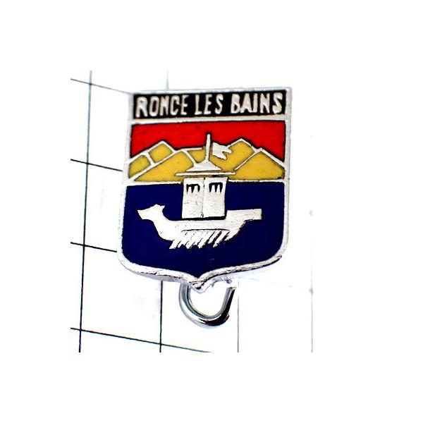 背景の１マスは５mmです。当店のブローチはヴィンテージのレアな限定ブローチです。