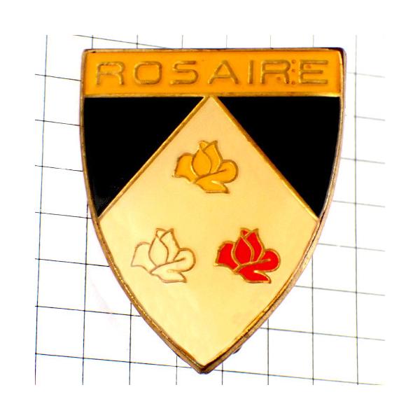 背景の１マスは５mmです。当店のブローチはヴィンテージのレアな限定ブローチです。