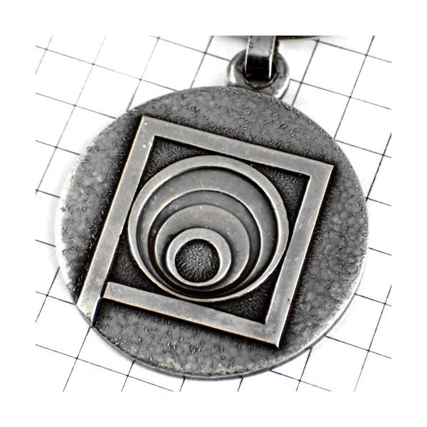 背景の１マスは５mmです。当店のキーホルダー はヴィンテージのレアな限定キーホルダー です。