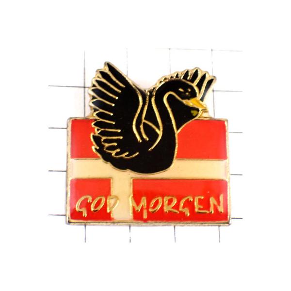 背景の１マスは５mmです。当店のピンバッジ はヴィンテージのレアな限定ピンバッジ です。それぞれのピンズの裏側の針には、新品の留め具をセットしてお送りします。新品の留め具代はピンズの商品代に含まれております。