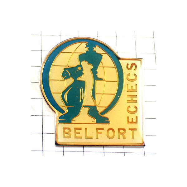 背景の１マスは５mmです。当店のピンバッジ はヴィンテージのレアな限定ピンバッジ です。それぞれのピンズの裏側の針には、新品の留め具をセットしてお送りします。新品の留め具代はピンズの商品代に含まれております。