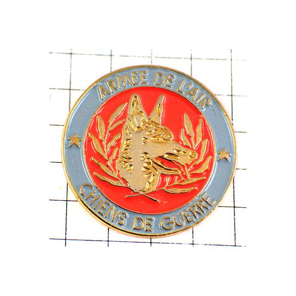 背景の１マスは５mmです。当店のピンバッジ はヴィンテージのレアな限定ピンバッジ です。それぞれのピンズの裏側の針には、新品の留め具をセットしてお送りします。新品の留め具代はピンズの商品代に含まれております。