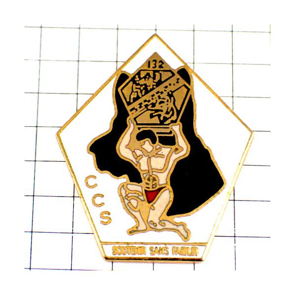 背景の１マスは５mmです。当店のピンバッジ はヴィンテージのレアな限定ピンバッジ です。それぞれのピンズの裏側の針には、新品の留め具をセットしてお送りします。新品の留め具代はピンズの商品代に含まれております。