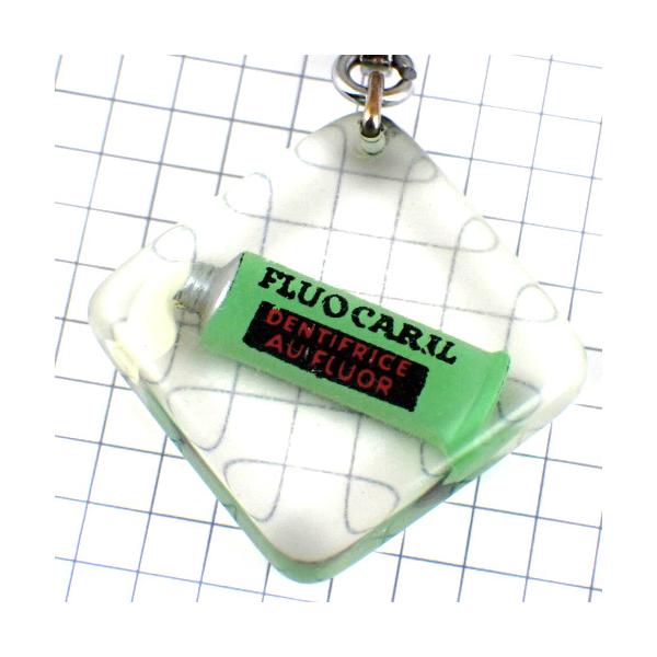 背景の１マスは５mmです。当店のキーホルダー はヴィンテージのレアな限定キーホルダー です。