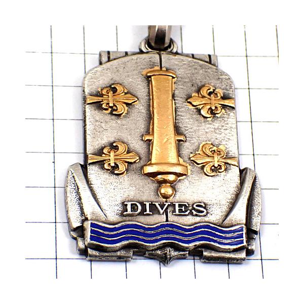 背景の１マスは５mmです。当店のキーホルダー はヴィンテージのレアな限定キーホルダー です。