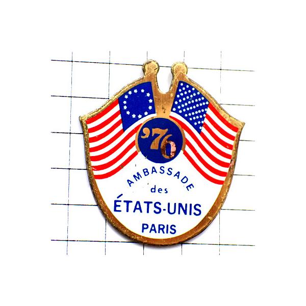 背景の１マスは５mmです。当店のピンバッジ はヴィンテージのレアな限定ピンバッジ です。それぞれのピンズの裏側の針には、新品の留め具をセットしてお送りします。新品の留め具代はピンズの商品代に含まれております。