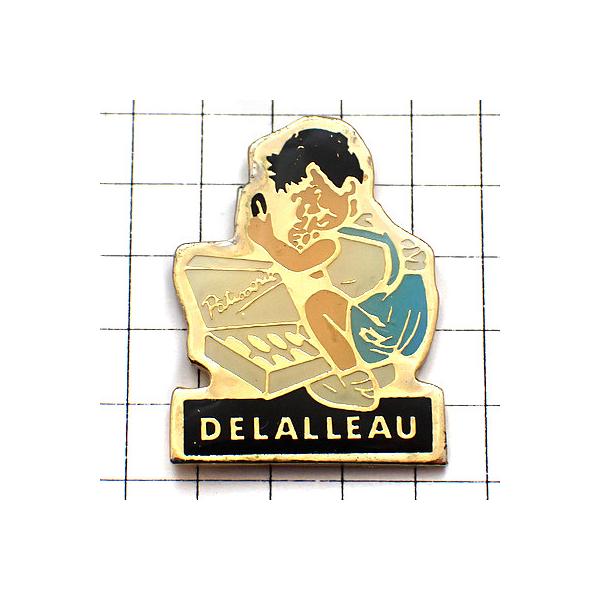 背景の１マスは５mmです。当店のピンバッジ はヴィンテージのレアな限定ピンバッジ です。それぞれのピンズの裏側の針には、新品の留め具をセットしてお送りします。新品の留め具代はピンズの商品代に含まれております。