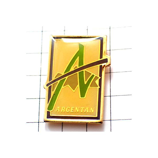 背景の１マスは５mmです。当店のピンバッジ はヴィンテージのレアな限定ピンバッジ です。それぞれのピンズの裏側の針には、新品の留め具をセットしてお送りします。新品の留め具代はピンズの商品代に含まれております。