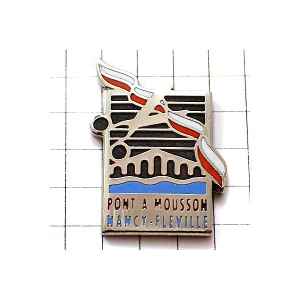 背景の１マスは５mmです。当店のピンバッジ はヴィンテージのレアな限定ピンバッジ です。それぞれのピンズの裏側の針には、新品の留め具をセットしてお送りします。新品の留め具代はピンズの商品代に含まれております。