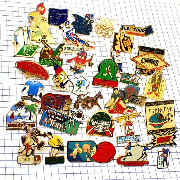 背景の１マスは５mmです。当店のピンバッジ はヴィンテージのレアな限定ピンバッジ です。それぞれのピンズの裏側の針には、新品の留め具をセットしてお送りします。新品の留め具代はピンズの商品代に含まれております。