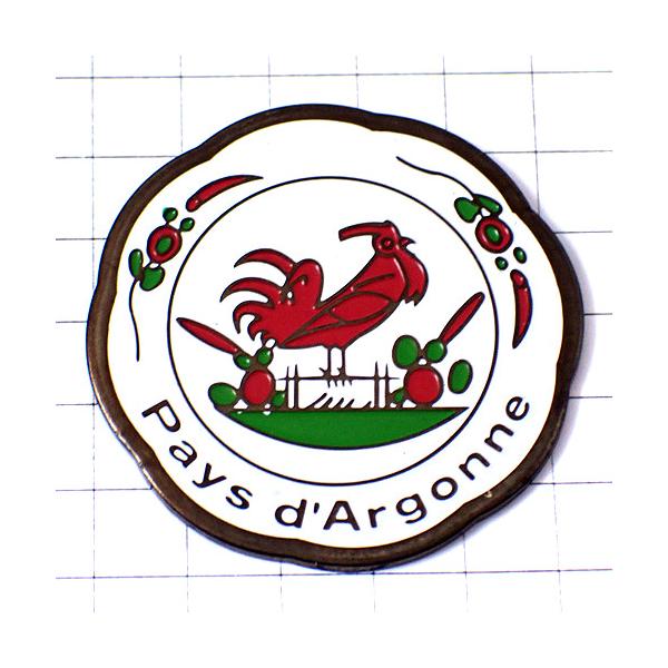 背景の１マスは５mmです。当店のピンバッジ はヴィンテージのレアな限定ピンバッジ です。それぞれのピンズの裏側の針には、新品の留め具をセットしてお送りします。新品の留め具代はピンズの商品代に含まれております。