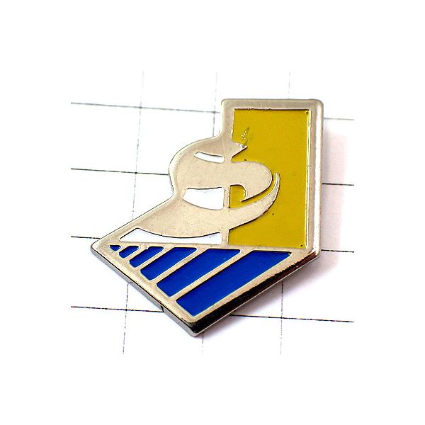 背景の１マスは５mmです。当店のピンバッジ はヴィンテージのレアな限定ピンバッジ です。それぞれのピンズの裏側の針には、新品の留め具をセットしてお送りします。新品の留め具代はピンズの商品代に含まれております。