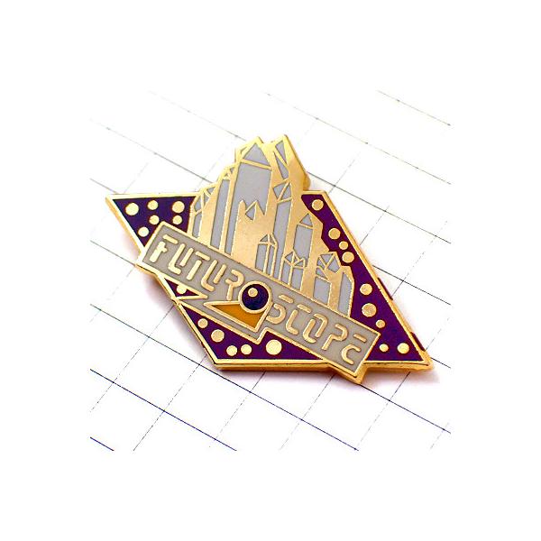 背景の１マスは５mmです。当店のピンバッジ はヴィンテージのレアな限定ピンバッジ です。それぞれのピンズの裏側の針には、新品の留め具をセットしてお送りします。新品の留め具代はピンズの商品代に含まれております。