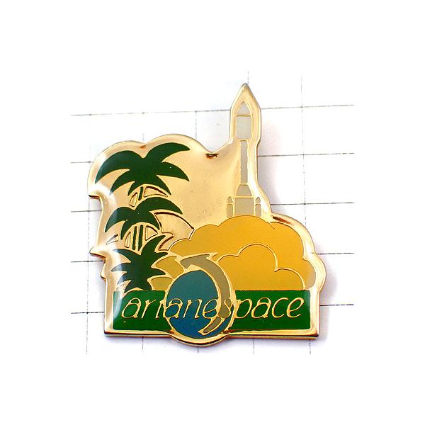 背景の１マスは５mmです。当店のピンバッジ はヴィンテージのレアな限定ピンバッジ です。それぞれのピンズの裏側の針には、新品の留め具をセットしてお送りします。新品の留め具代はピンズの商品代に含まれております。