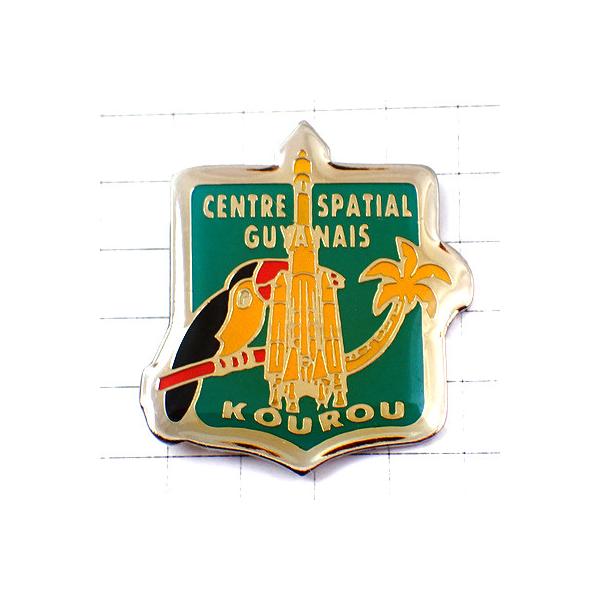 背景の１マスは５mmです。当店のピンバッジ はヴィンテージのレアな限定ピンバッジ です。それぞれのピンズの裏側の針には、新品の留め具をセットしてお送りします。新品の留め具代はピンズの商品代に含まれております。