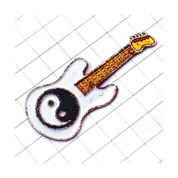 背景の１マスは５mmです。当店のピンバッジ はヴィンテージのレアな限定ピンバッジ です。それぞれのピンズの裏側の針には、新品の留め具をセットしてお送りします。新品の留め具代はピンズの商品代に含まれております。