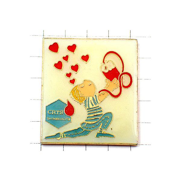 背景の１マスは５mmです。当店のピンバッジ はヴィンテージのレアな限定ピンバッジ です。それぞれのピンズの裏側の針には、新品の留め具をセットしてお送りします。新品の留め具代はピンズの商品代に含まれております。